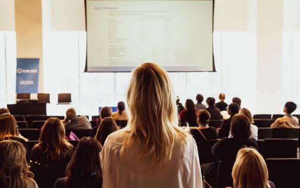 How to End a Presentation: 6 Tips to Leave an Impression | Maptive
